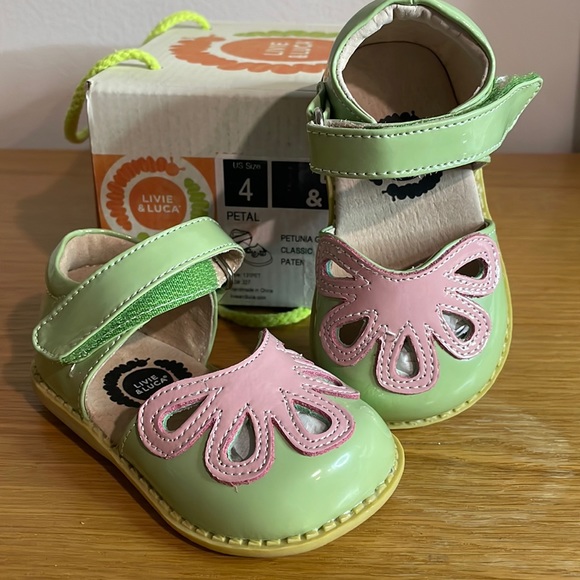 Livie & Luca | Shoes | Livie Luca Petal Shoes Petunia Green Sz 4 New ...
